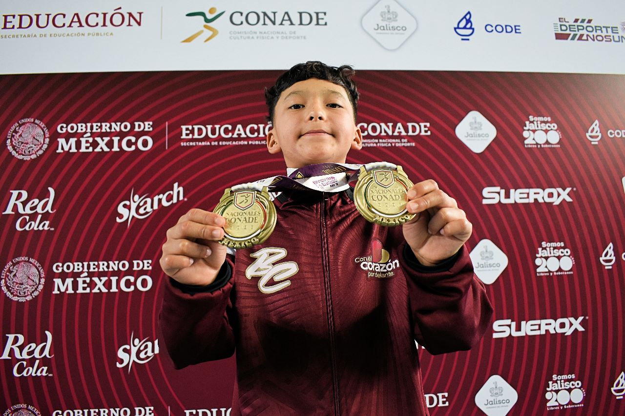 Alan Velázquez consigue doble medalla de oro en trampolín de 1 metro ...